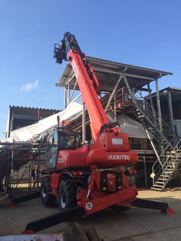 Einsatz bei enertec Hameln: Drehbarer Teleskopstapler!